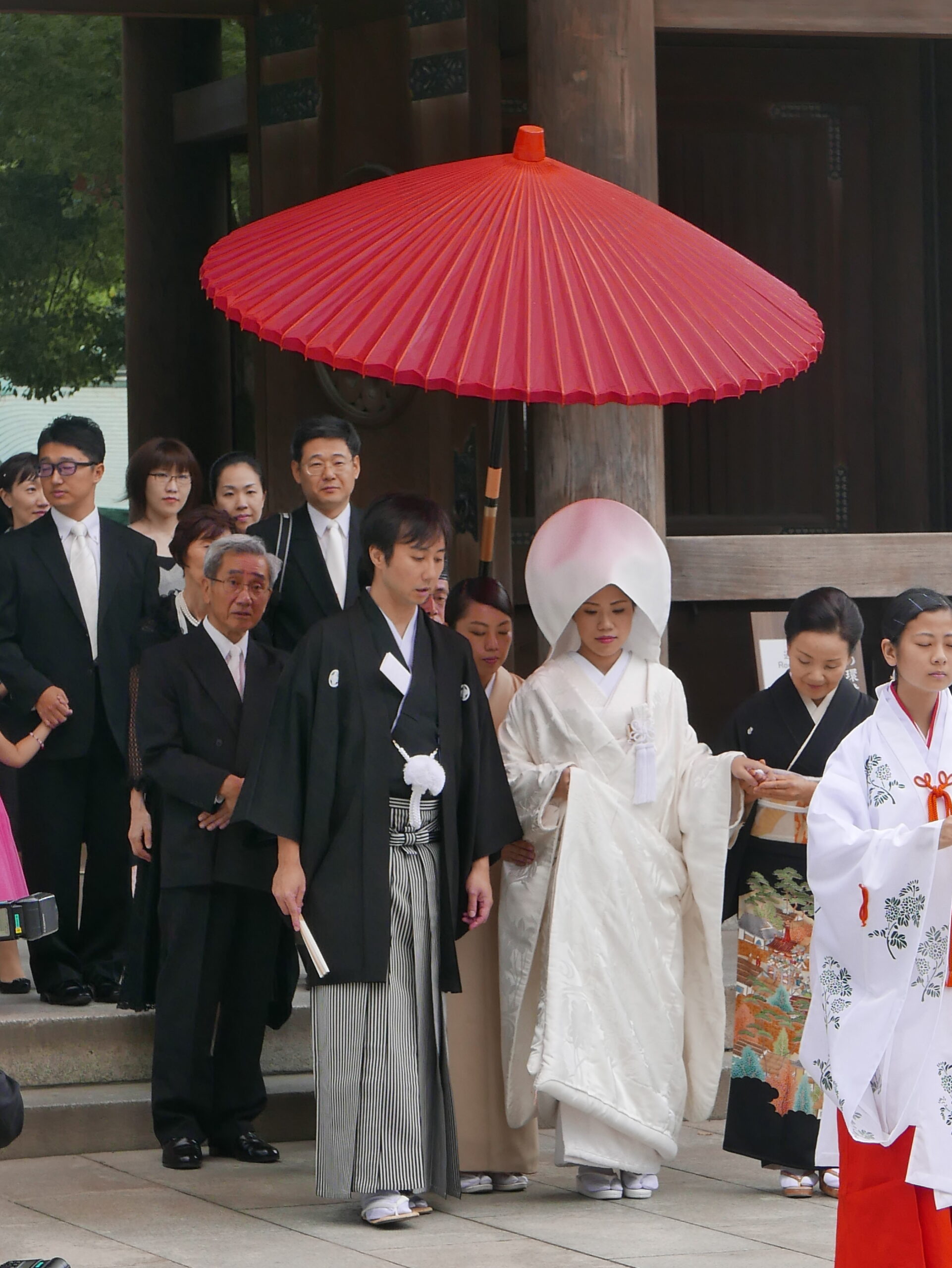 Meiji-Jingu Shrine (3): Wedding Ceremony | Hi, I'm Toru, your guide in ...
