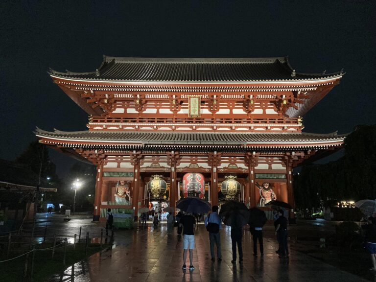 A beautiful Asakusa night! | Hi, I'm Toru, your guide in Japan!