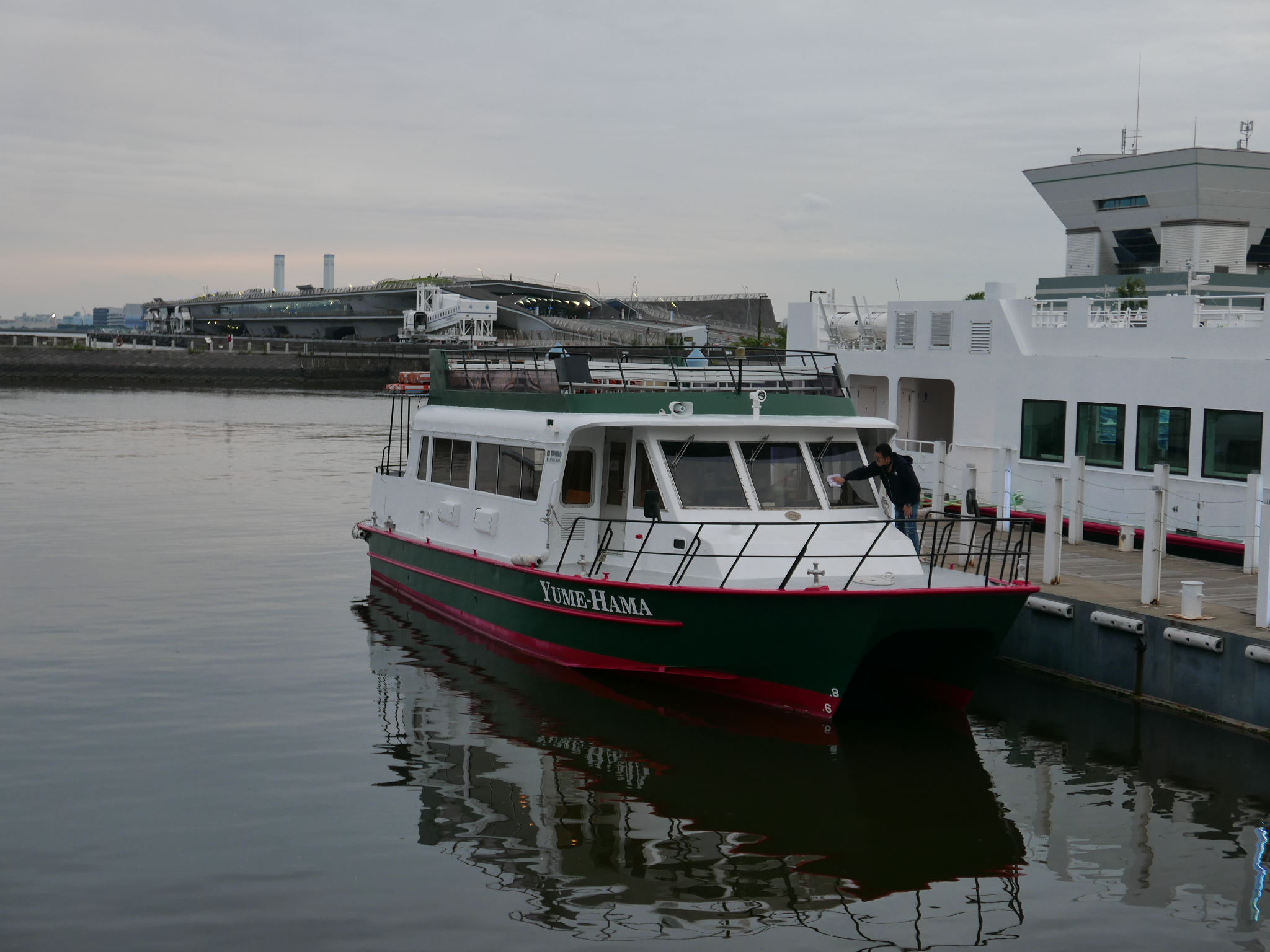 Yokohama Night Cruise, A Unique Experience! | Hi, I'm Toru, your guide ...